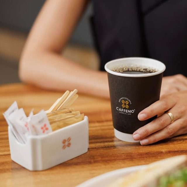 CAFFENIO, Café en grano y Cafeteras con Molino